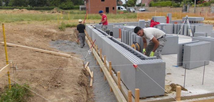 Une maison passive grâce aux blocs coffrants